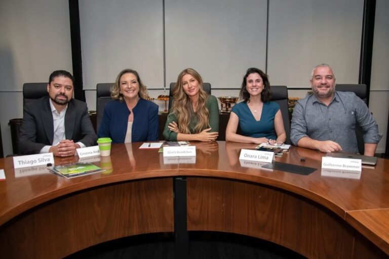 Ambipar. A líder em gestão ambiental.